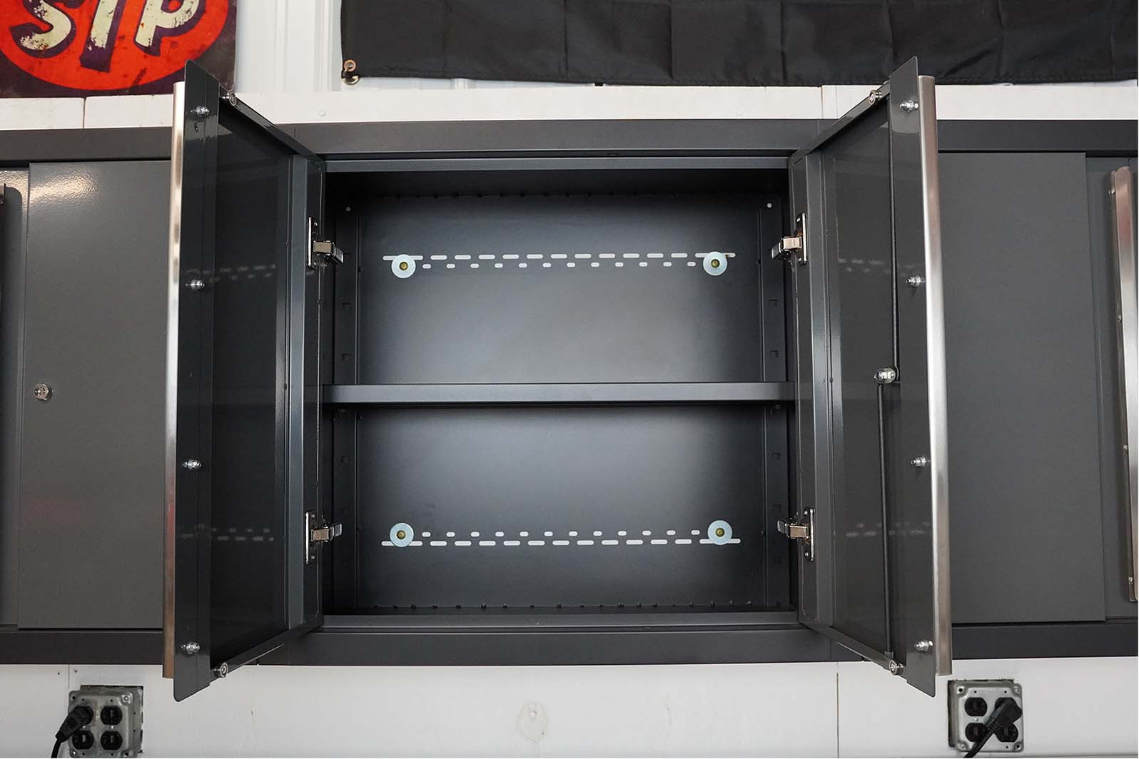 Pro Series 20 Drawer 9FT Workbench Package - Workbench, Wall Cabinets ...